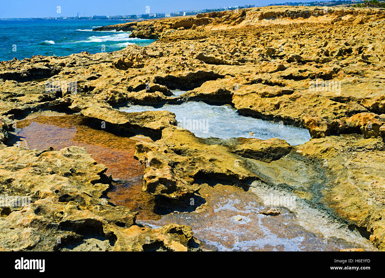 Cave among rocks seashore hi-res stock photography and images - Alamy