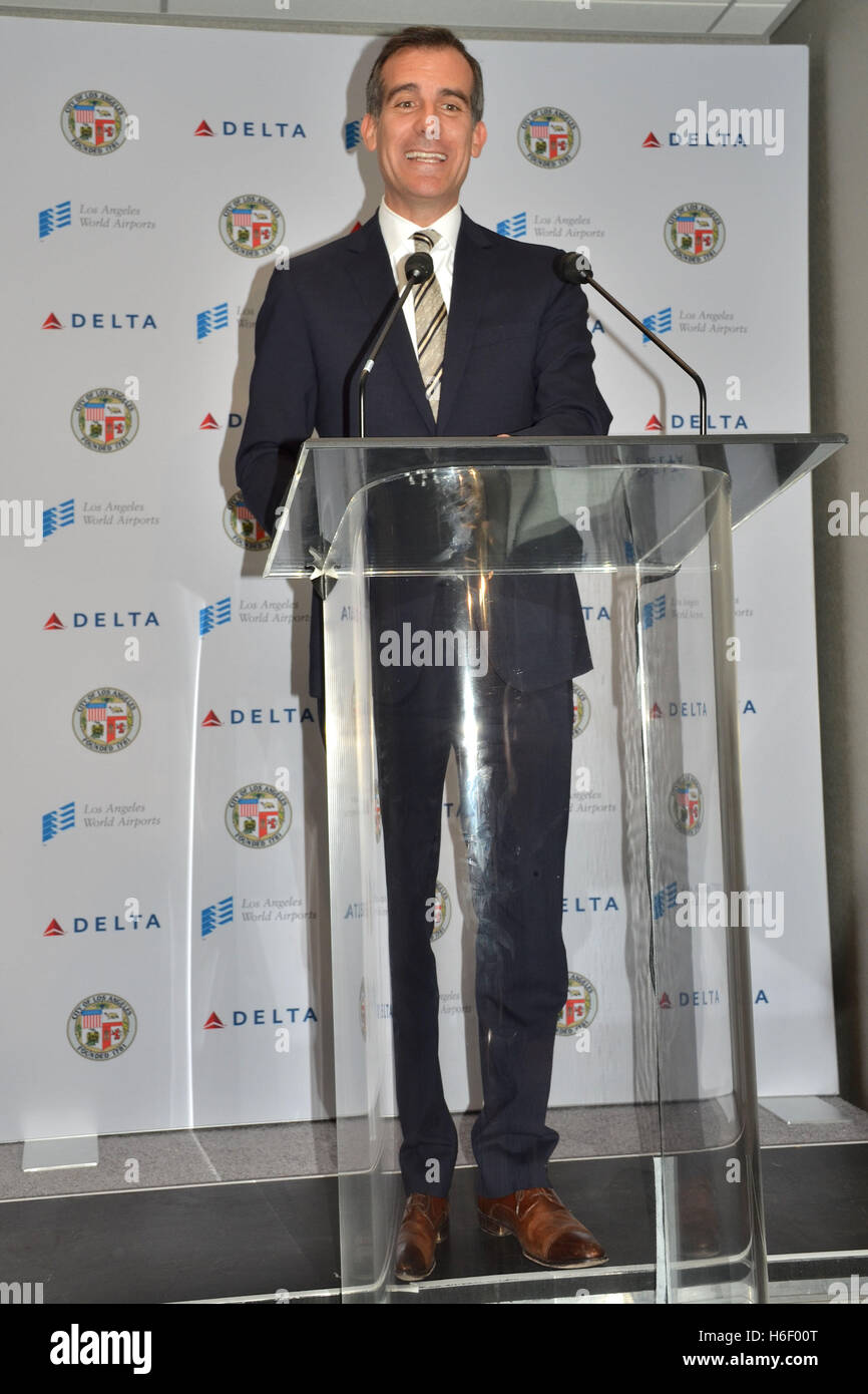 Eric Garcetti at Delta Air Lines unveil of the $229 million overhaul of ...