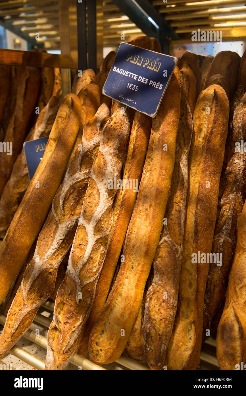 Pain Pain bakery in Paris Stock Photo - Alamy