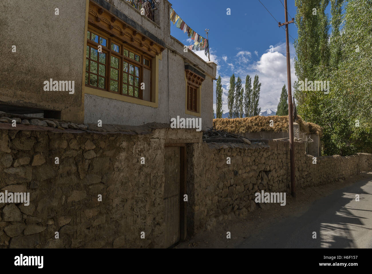 Mud and straw walls hi-res stock photography and images - Alamy