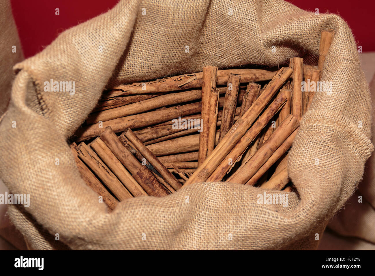 Brown Cinnamon Sticks inside Burlap Sack Stock Photo - Alamy