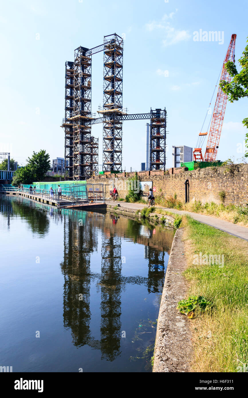 Gas Holders Stock Photos & Gas Holders Stock Images - Alamy