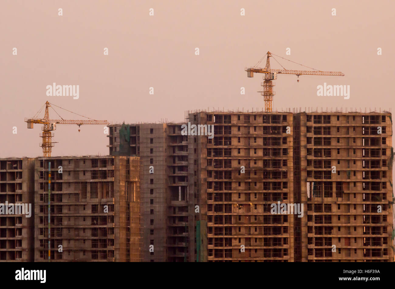 Buildings dusk in noida india hi-res stock photography and images - Alamy