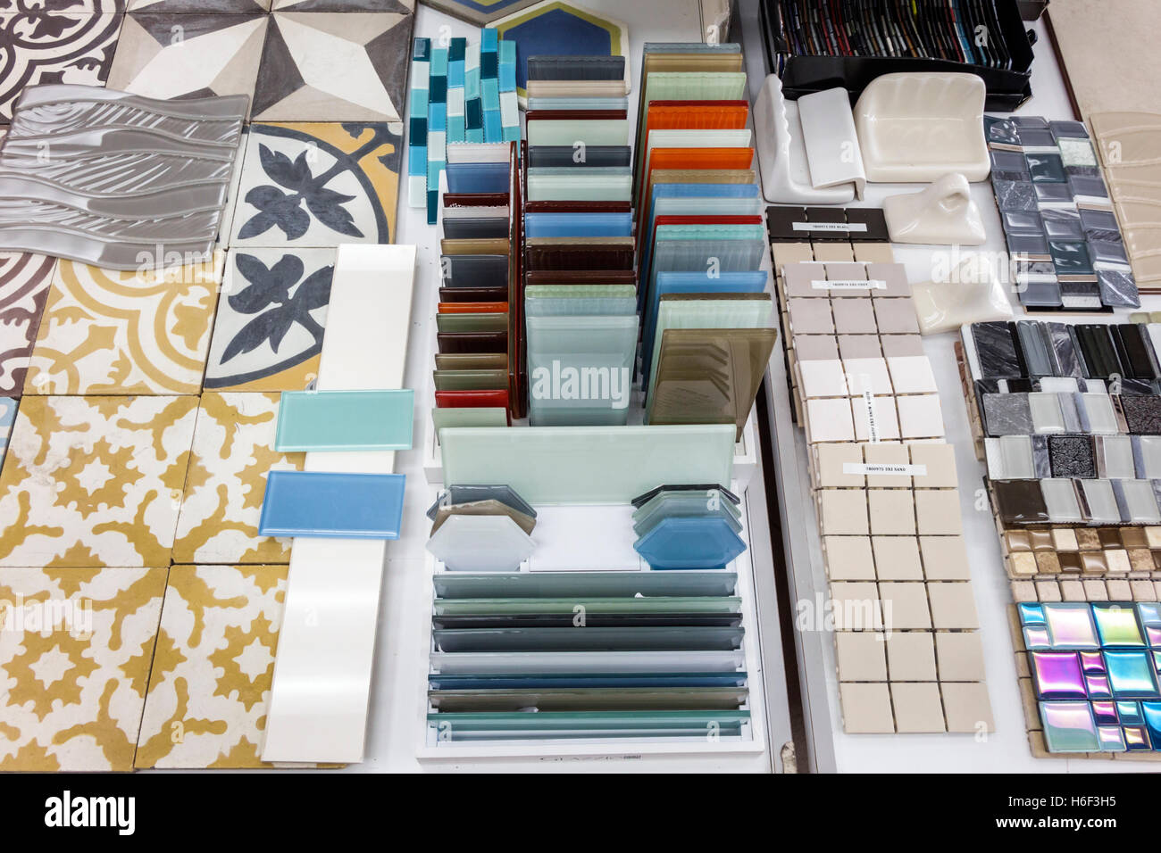 Tile samples hi-res stock photography and images - Alamy