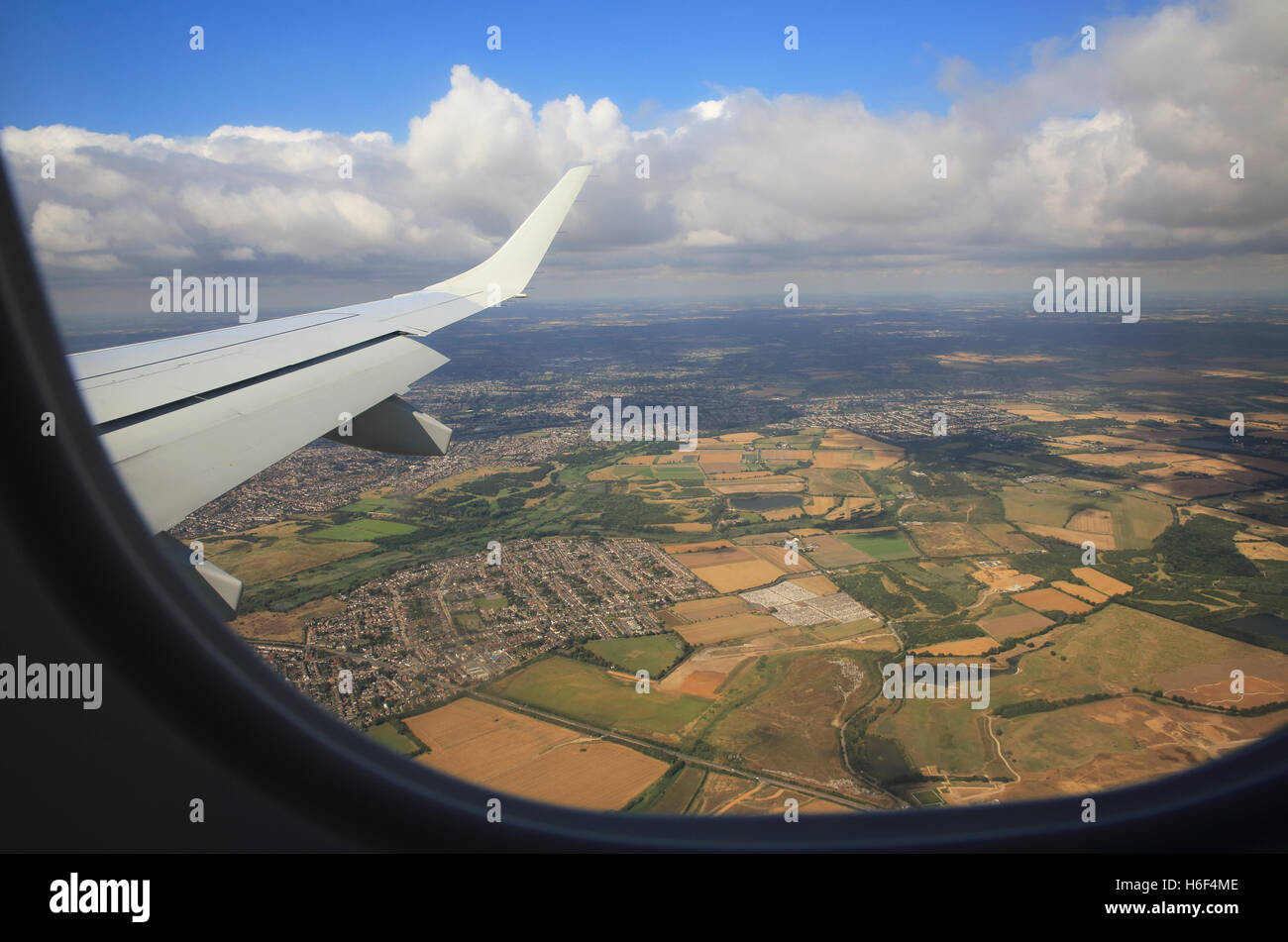 Flight window view hi-res stock photography and images - Alamy