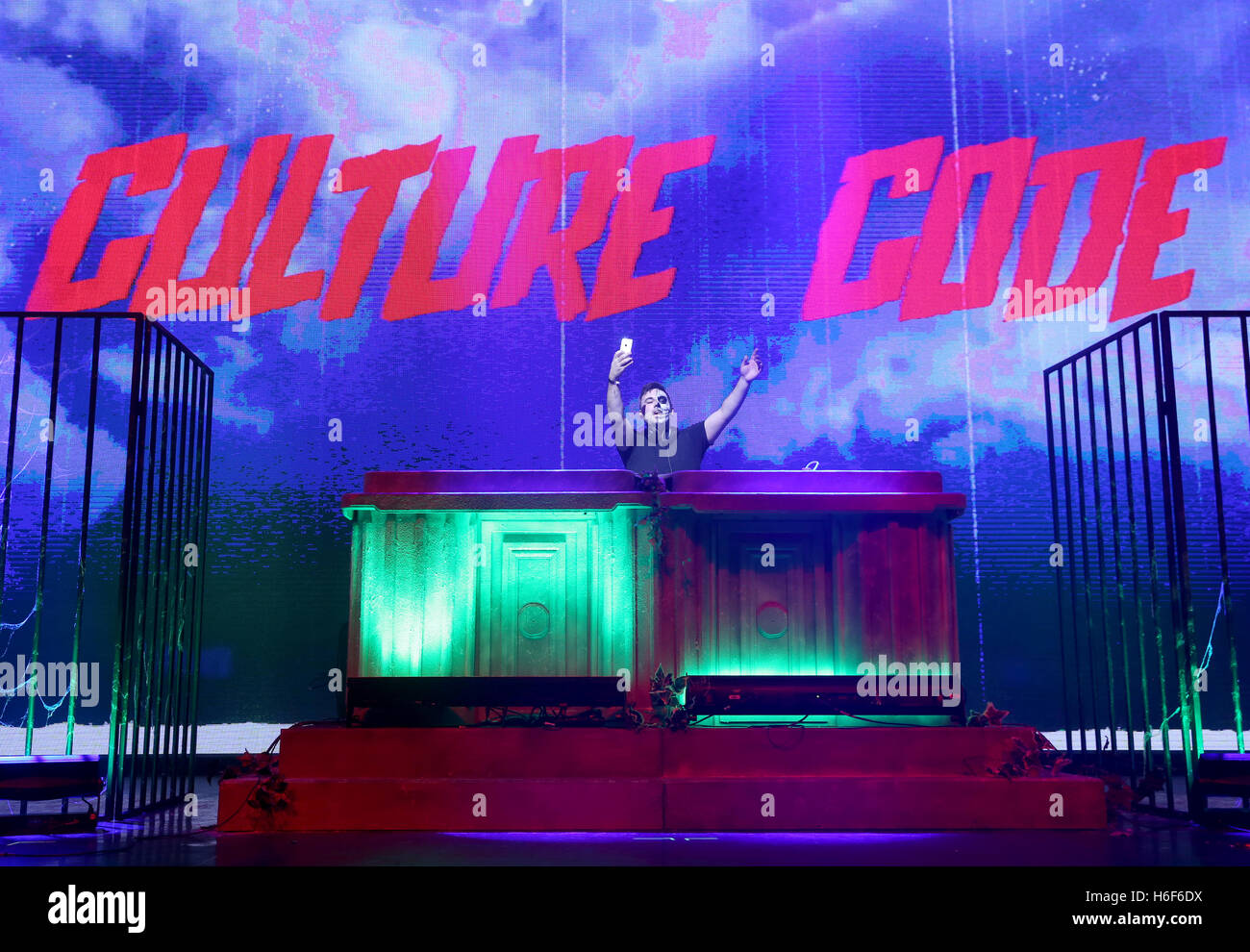 Coco cole and vodafone future breaker culture code capitals monster hi ...