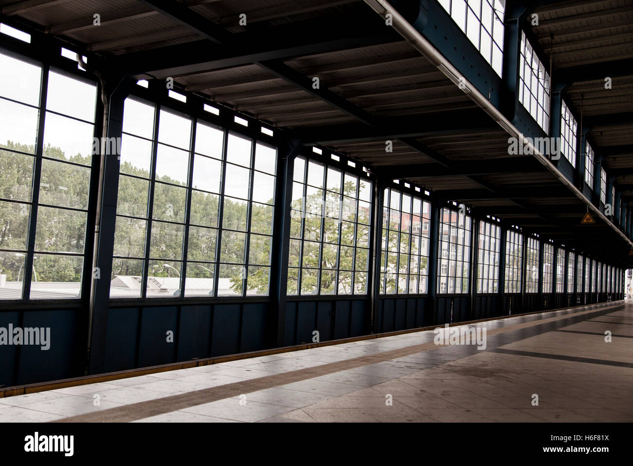 Empty train station platform Stock Photo - Alamy Empty train station platform Stock Photo - Alamy