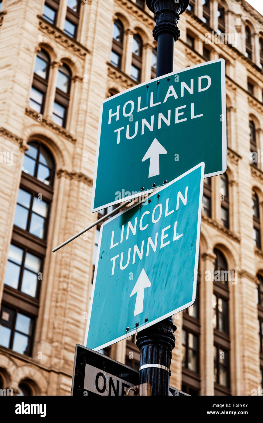 Lincoln tunnel sign hi-res stock photography and images - Alamy