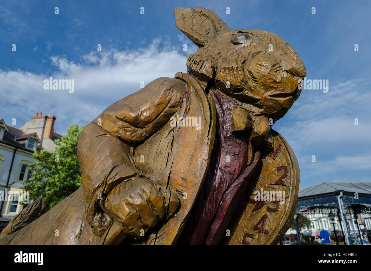 Rabbit wood carving hi-res stock photography and images - Alamy