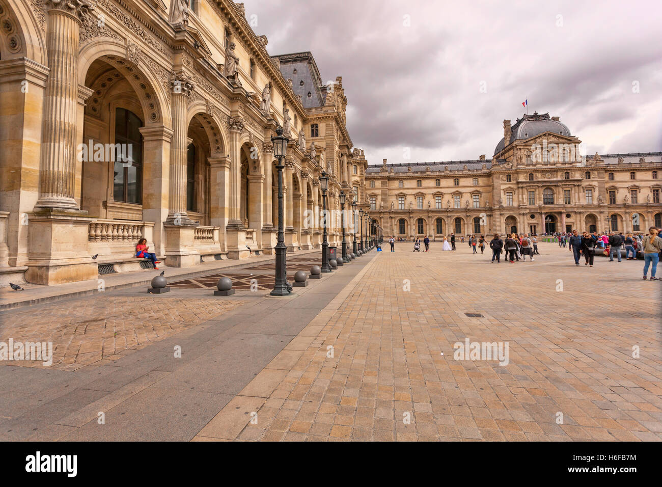 Louve paintings hi-res stock photography and images - Alamy