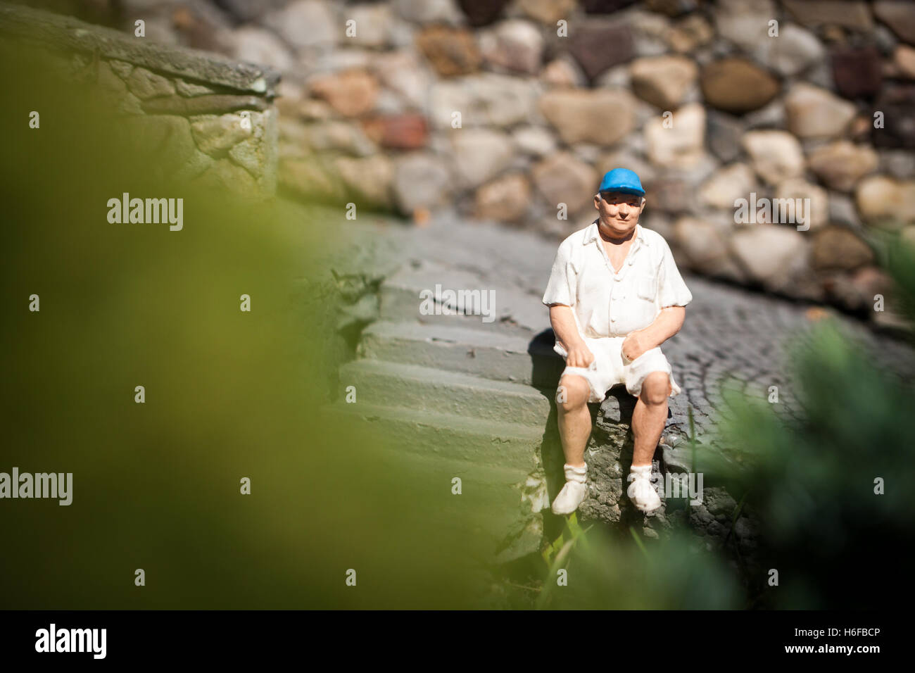 Man in garden small hi-res stock photography and images - Alamy