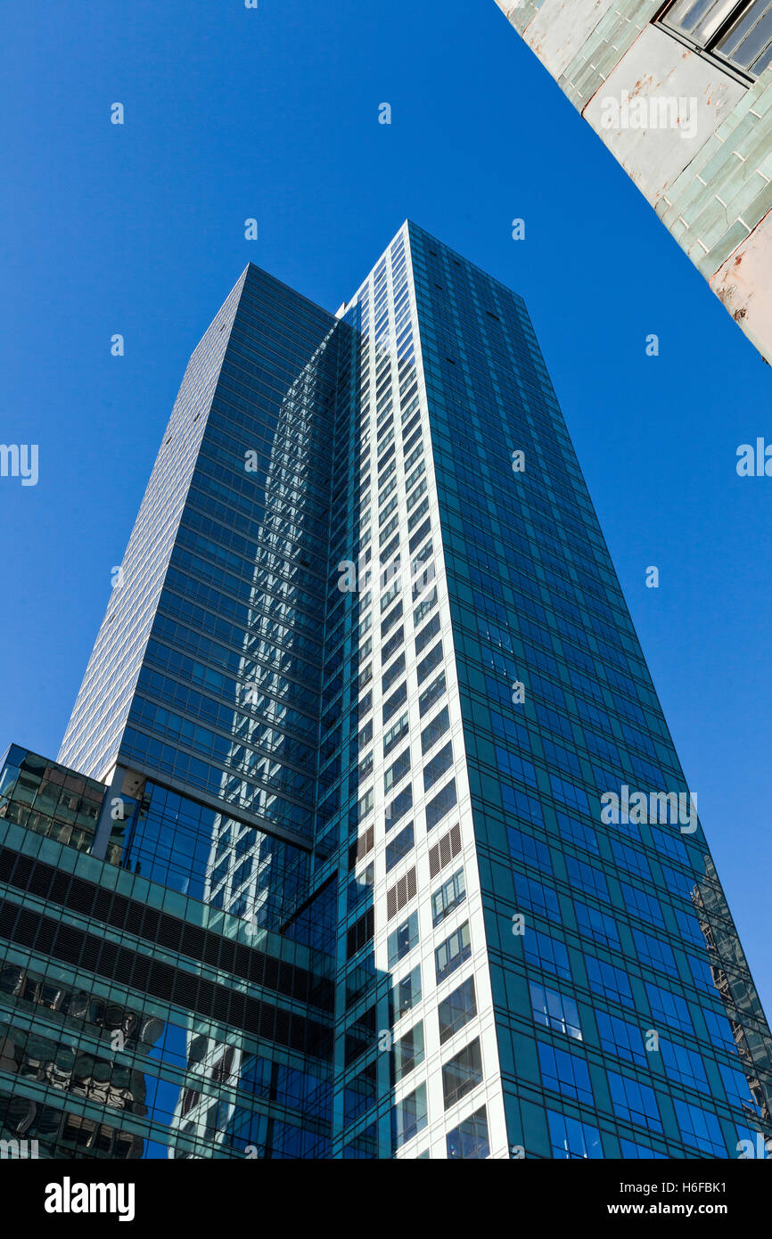 Low & wide angle view of skyscrapers in midtown Manhattan, New-York ...