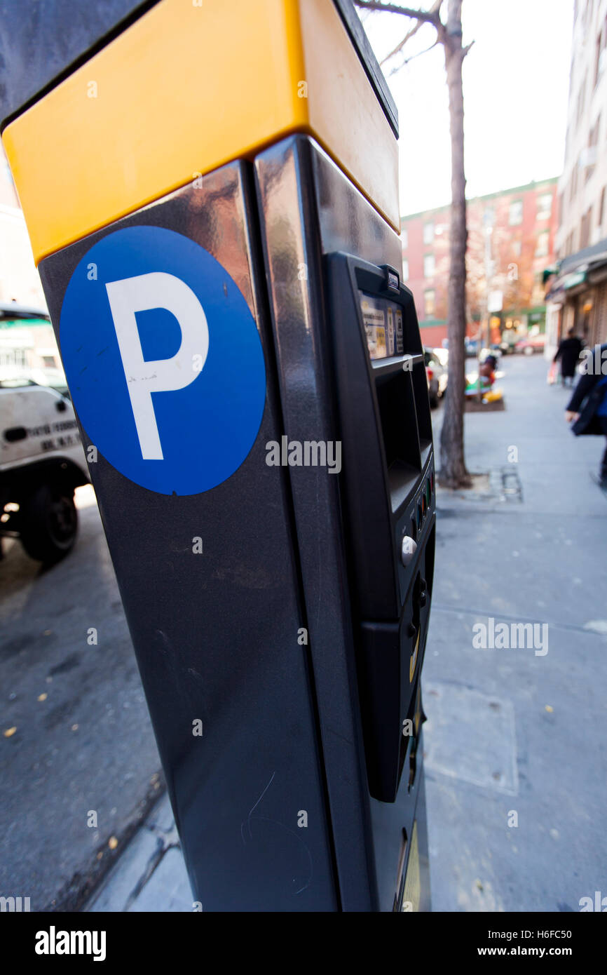 Nyc parking meter hi-res stock photography and images - Alamy