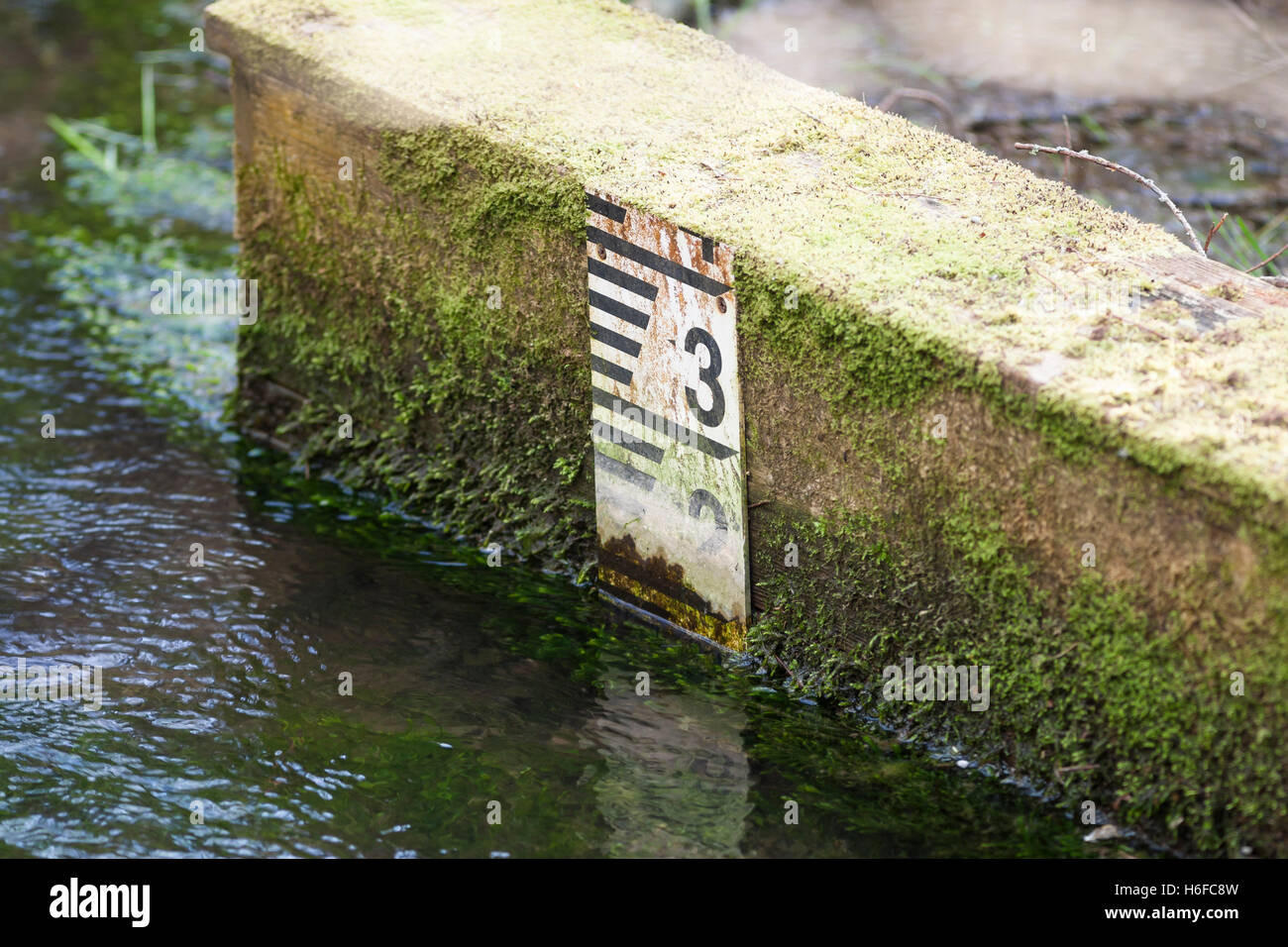 Water height hi-res stock photography and images - Alamy