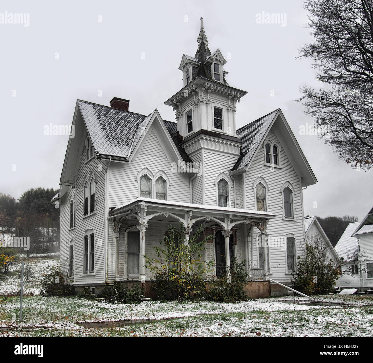 Gothic style stately home hi-res stock photography and images - Alamy
