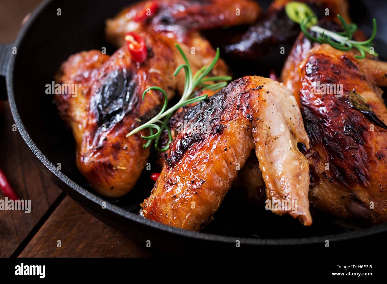 Asian pan cooked chicken hi-res stock photography and images - Alamy