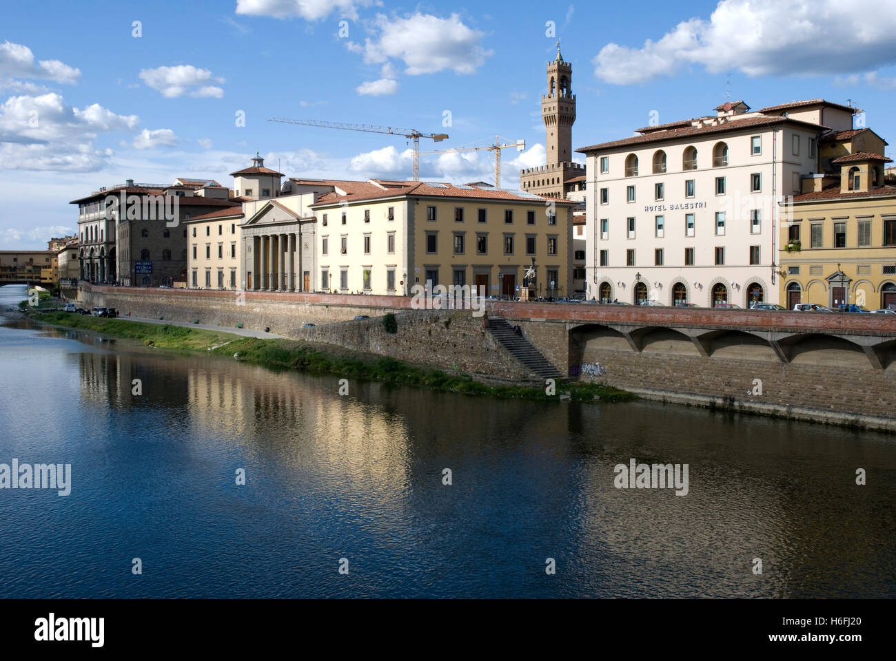 South bank of the river arno hi-res stock photography and images - Alamy