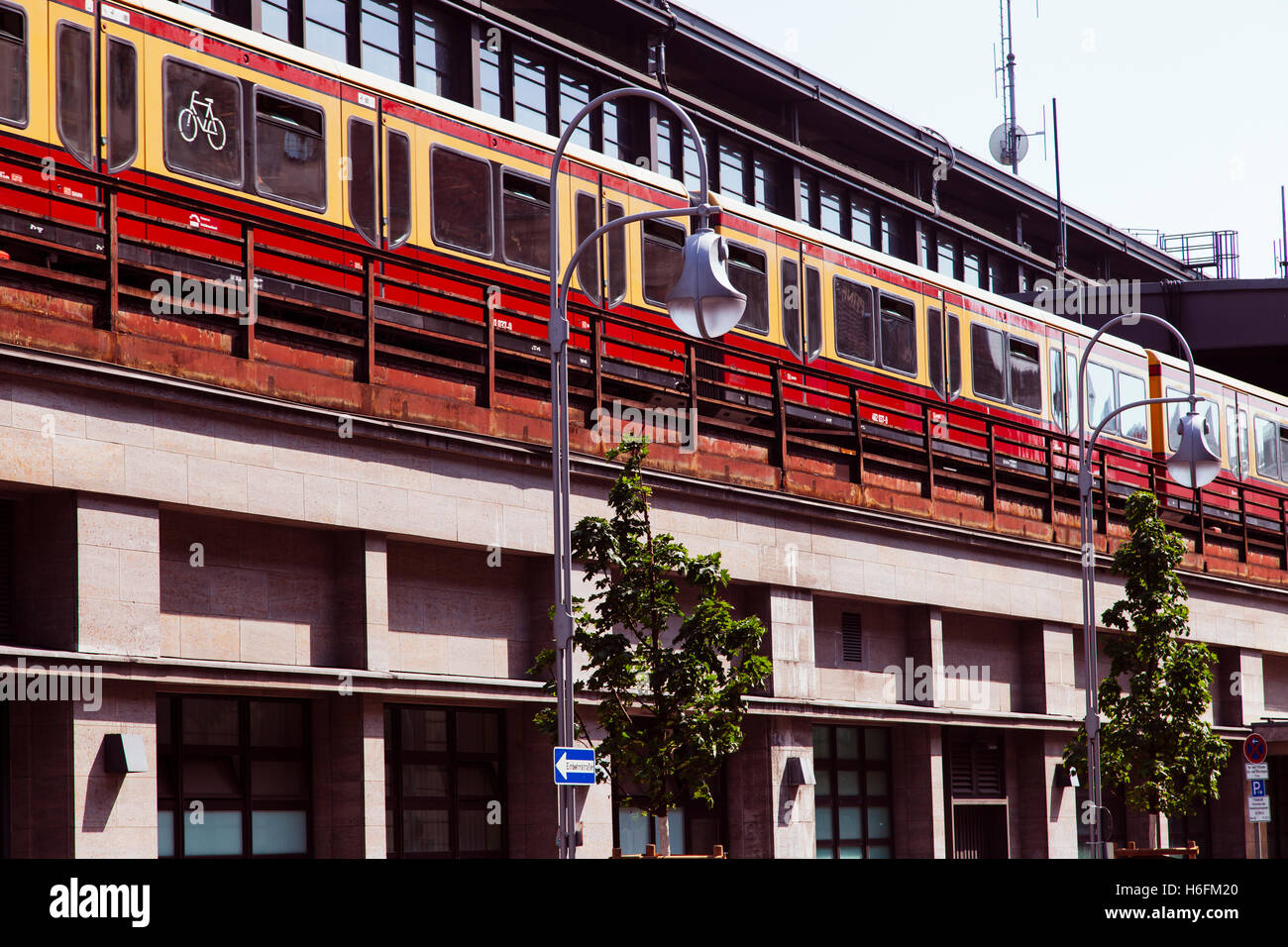 S5 S-bahn train leaving a station Stock Photo - Alamy