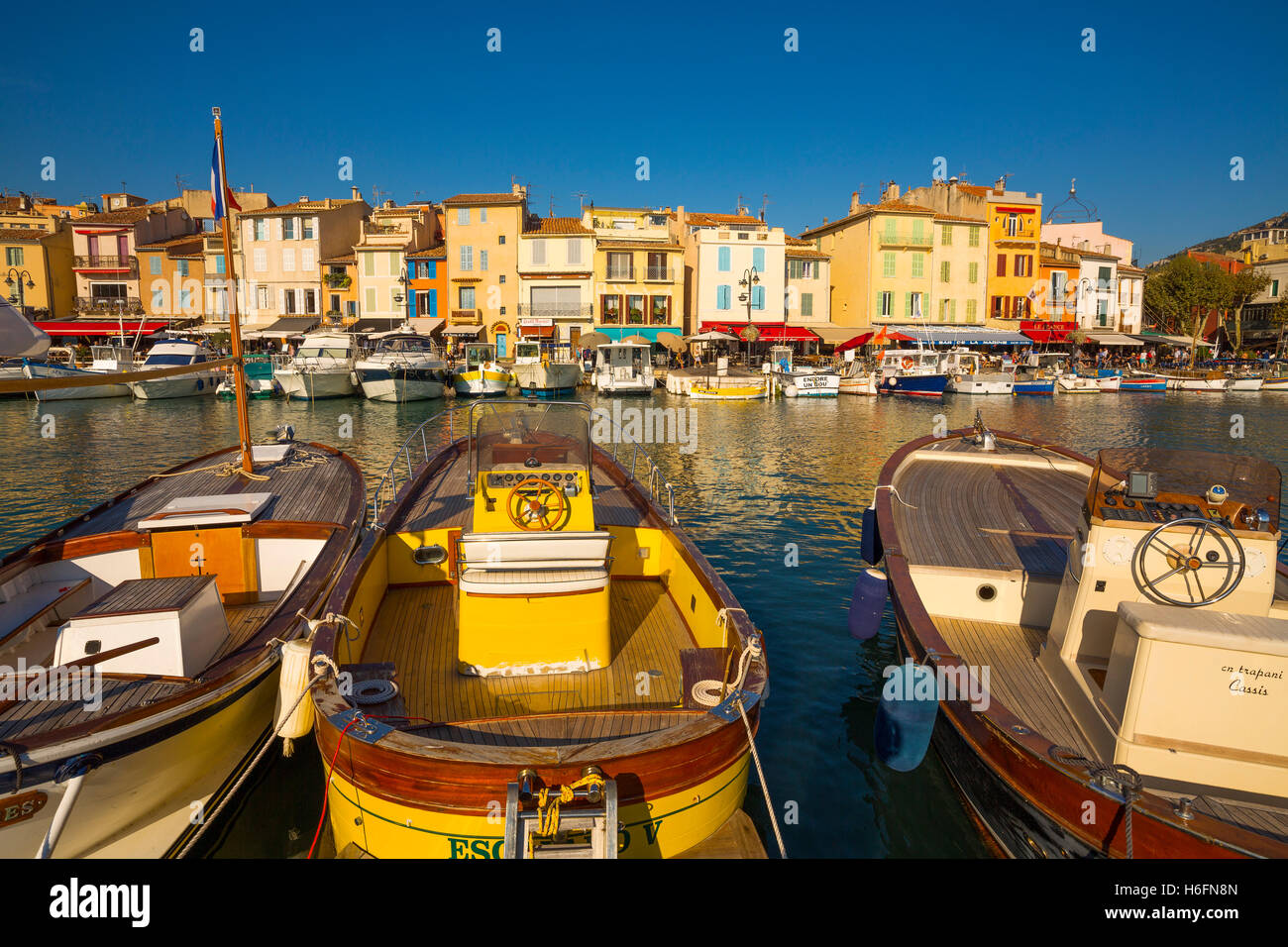 Fishing boats at fishing port, Marina, old harbour Village of Cassis ...