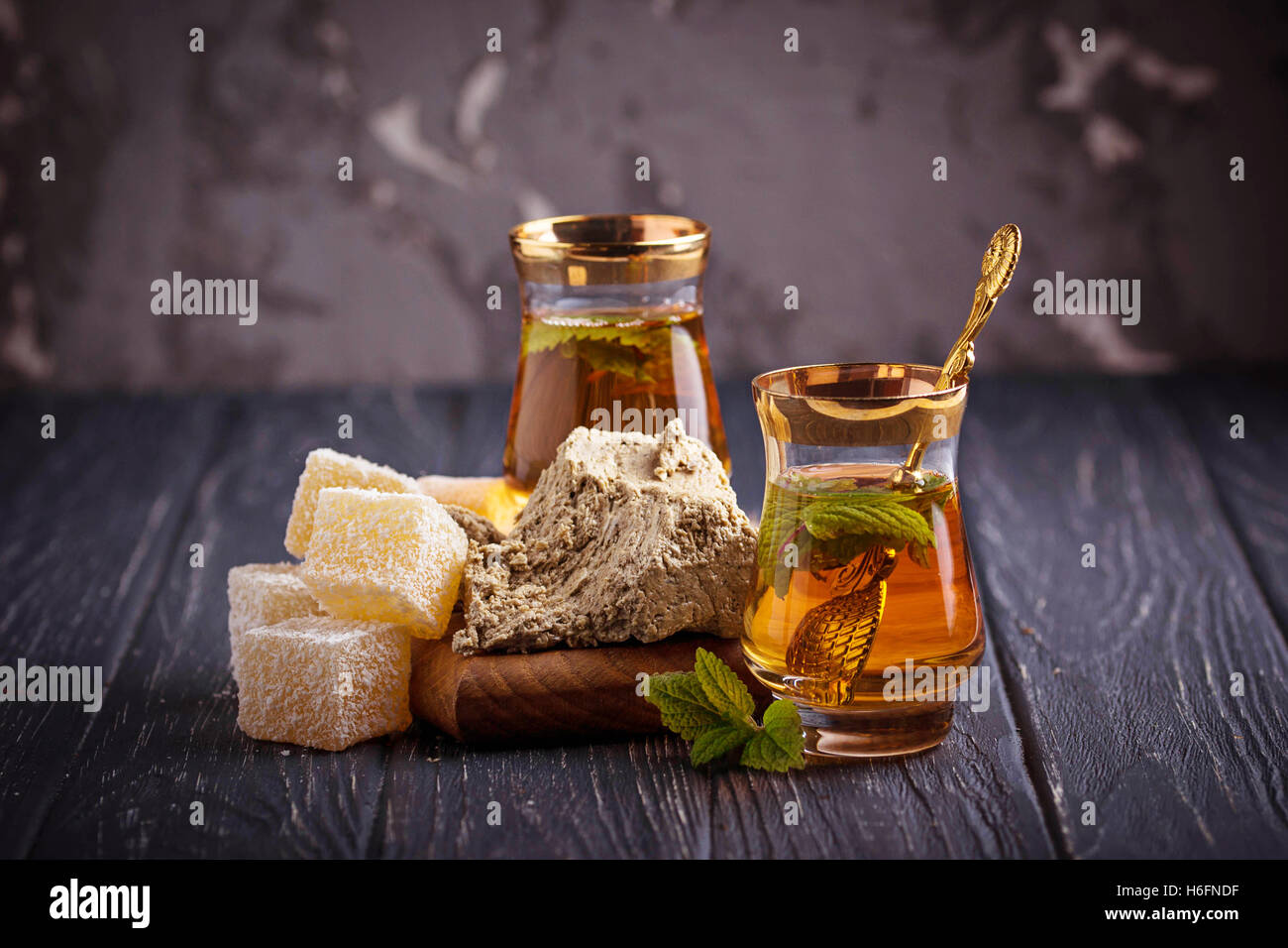 Arabic tea hi-res stock photography and images - Alamy