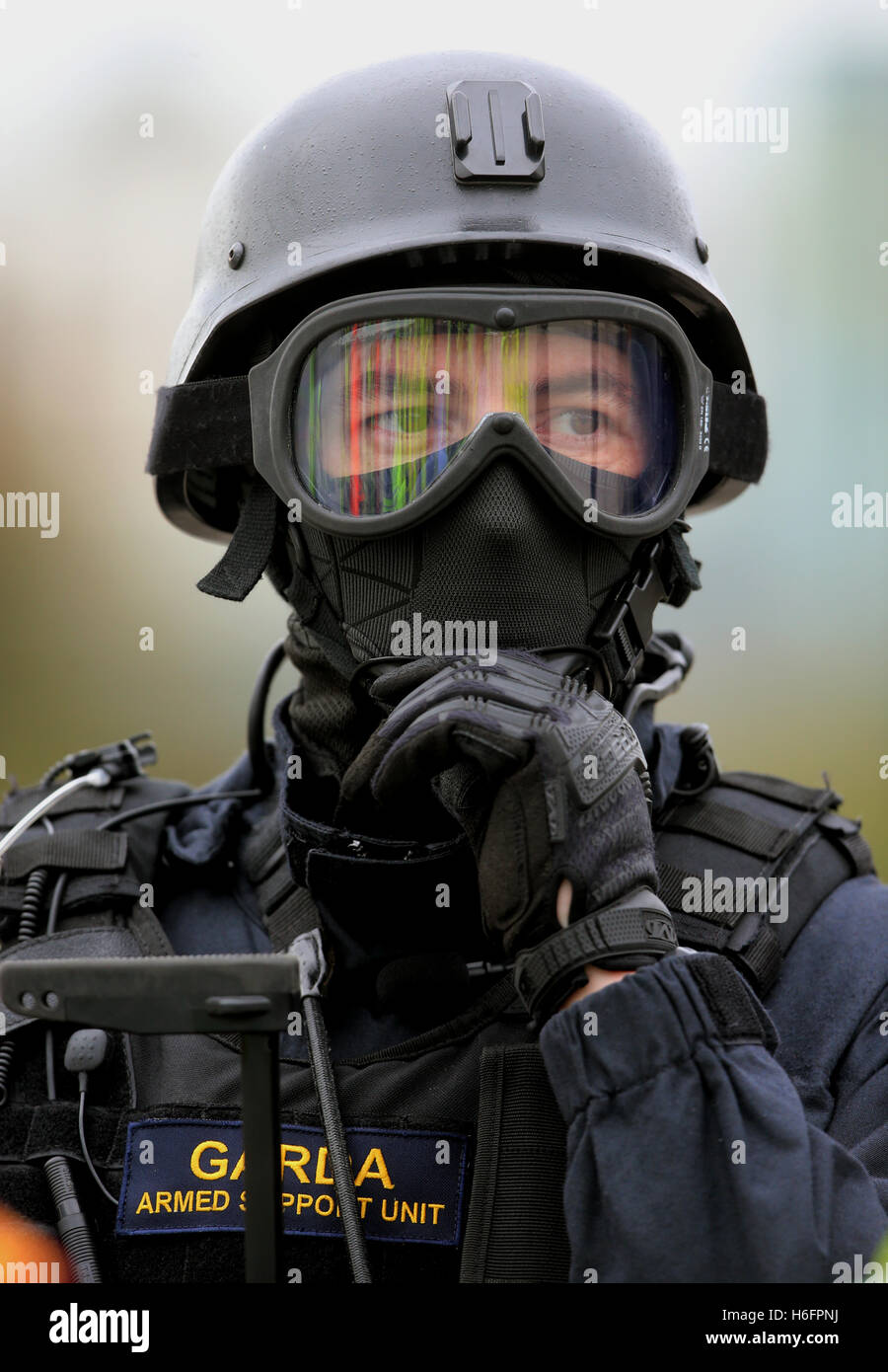 Garda armed support units hi-res stock photography and images - Alamy