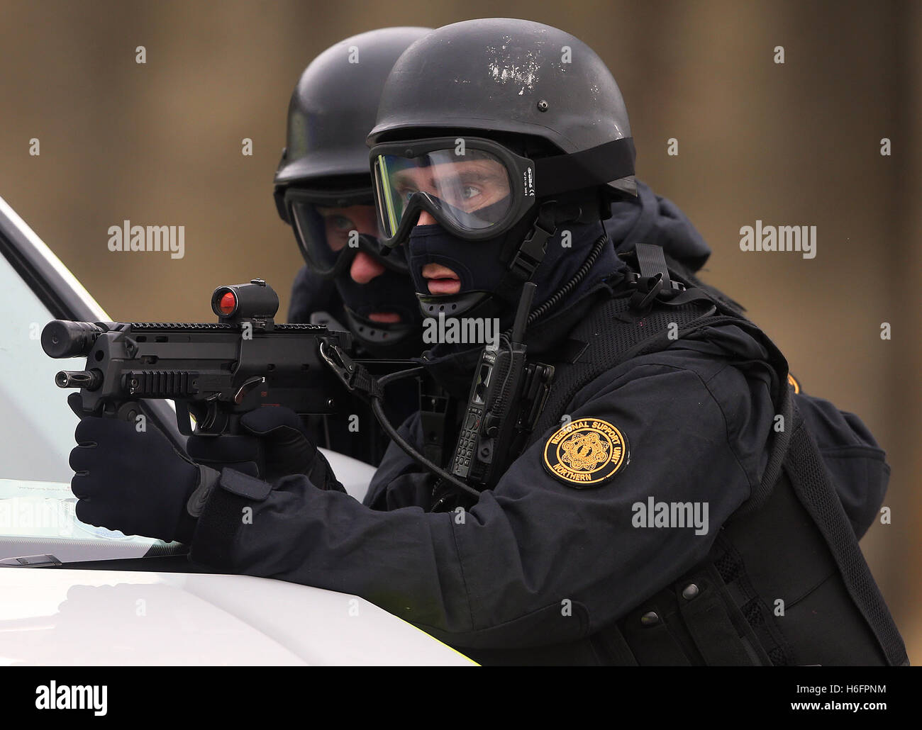 Garda armed support units hi-res stock photography and images - Alamy