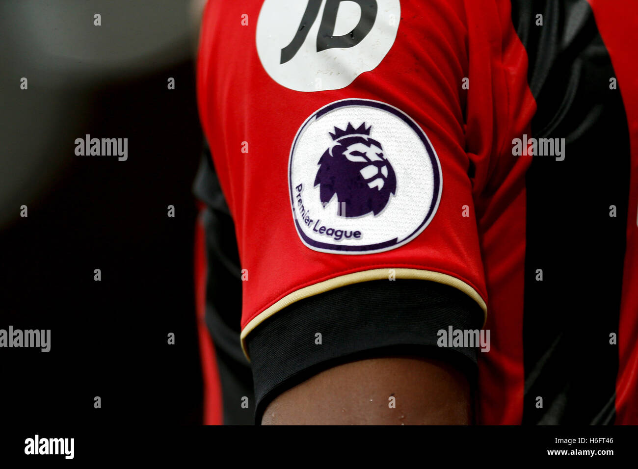 Premier league badge hi-res stock photography and images - Alamy