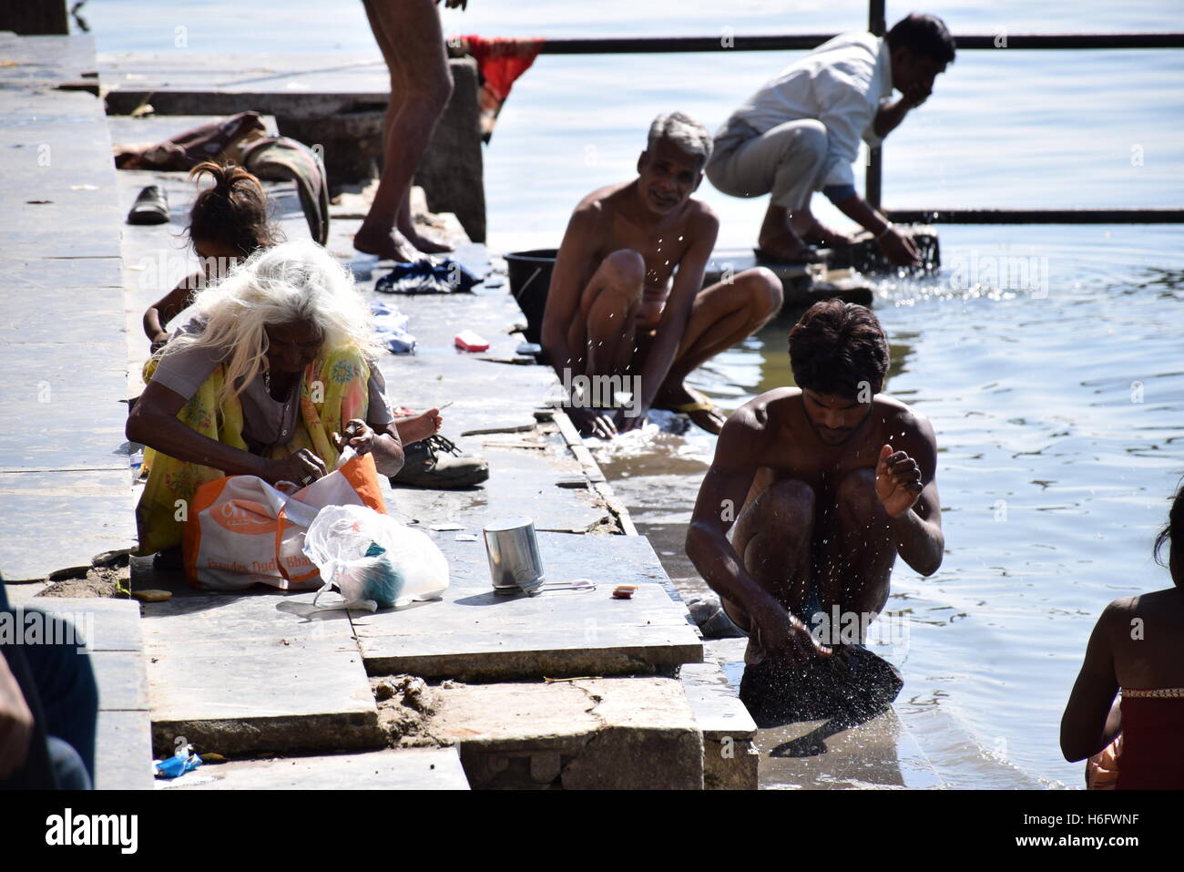 Indian washing clothes hi-res stock photography and images - Alamy