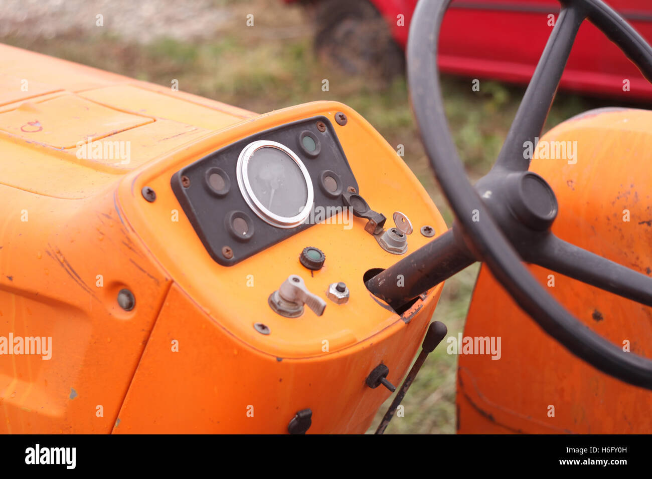 Retro tractor hi-res stock photography and images - Alamy