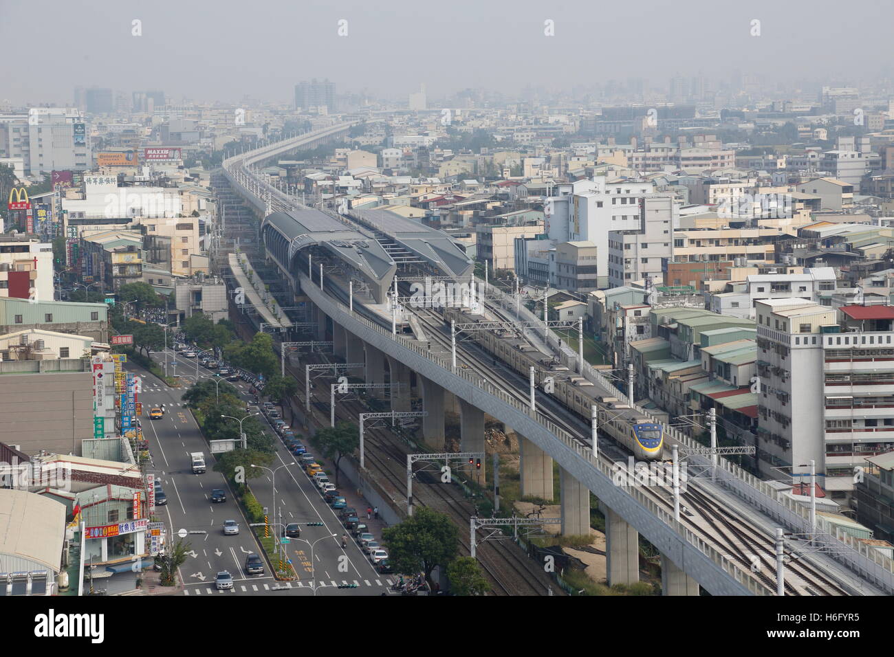 New train station in Taichung, Taiwan Stock Photo - Alamy