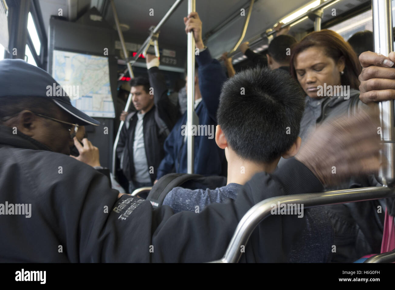 Crowded New York CIty bus Stock Photo - Alamy