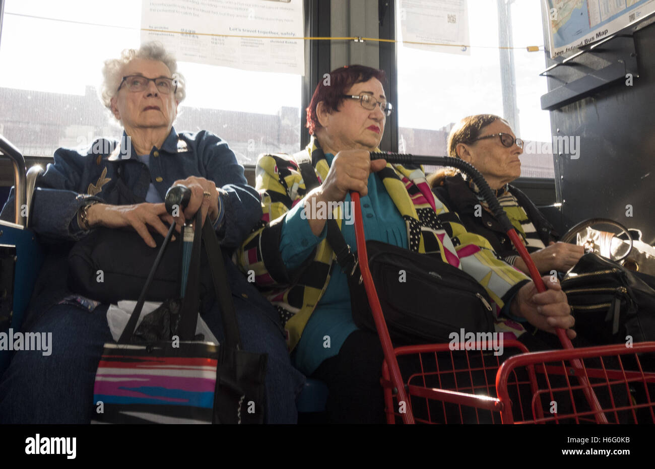 Elderly group bus hi-res stock photography and images - Alamy