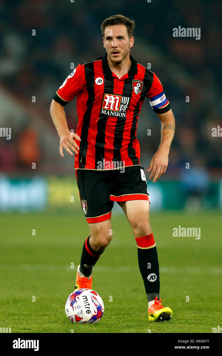 AFC Bournemouth's Dan Gosling Stock Photo - Alamy