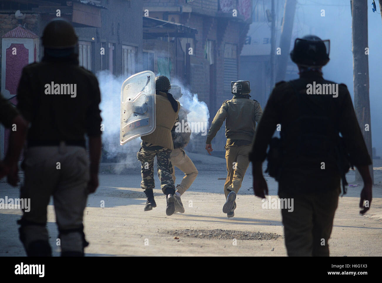 Parts of gas shells hi-res stock photography and images - Alamy