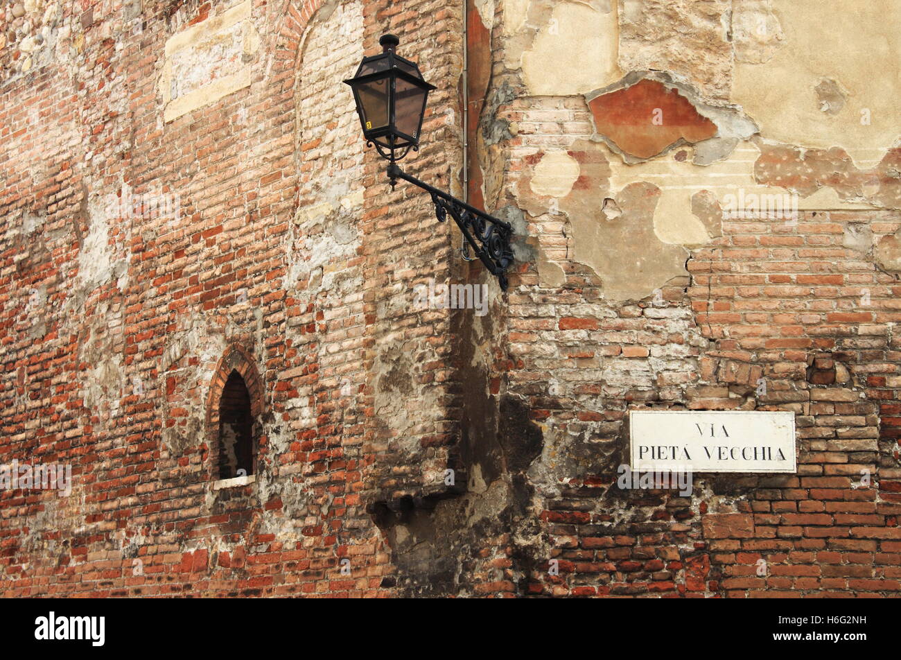Medieval corner hi-res stock photography and images - Alamy