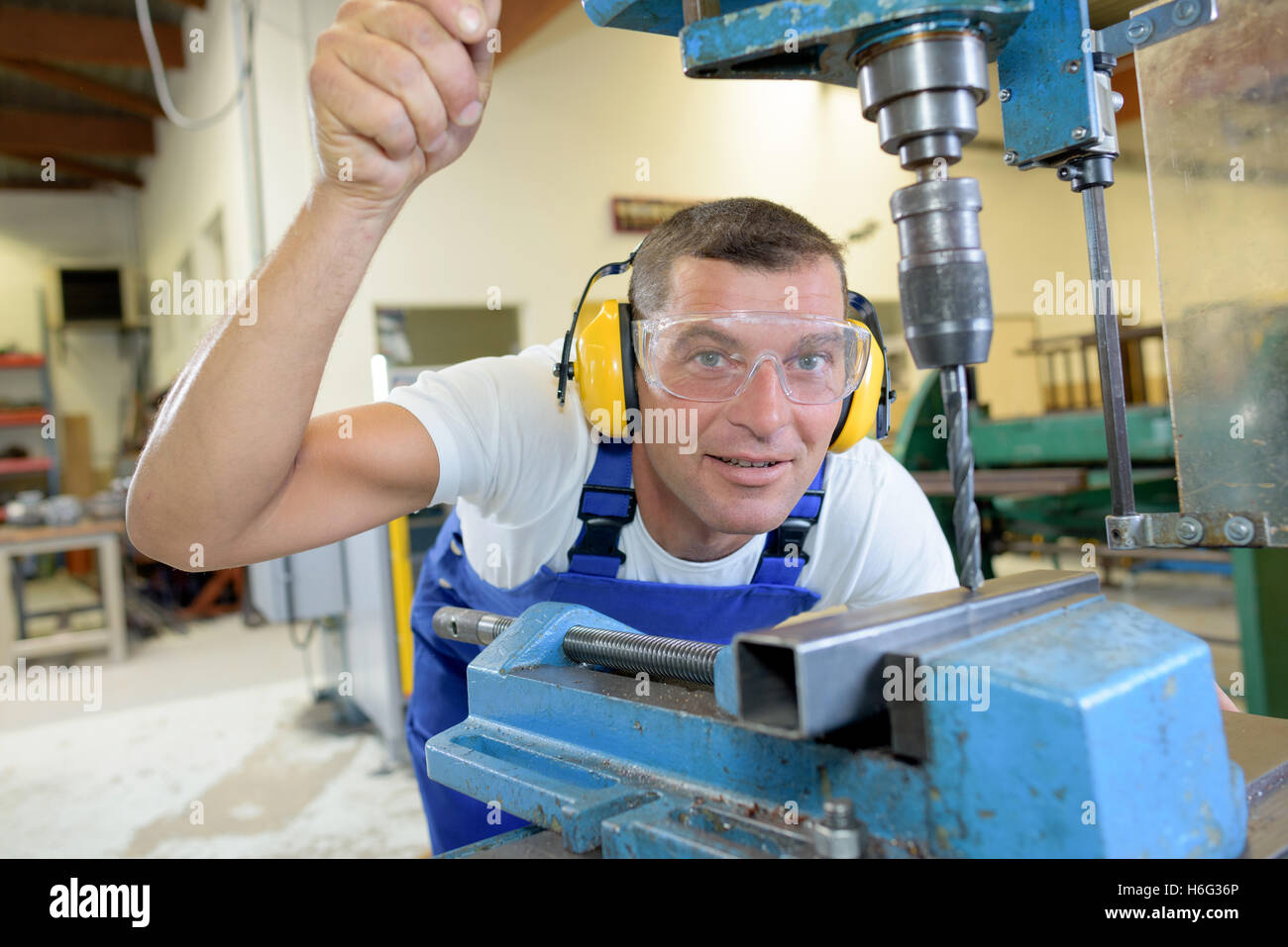 Drill presses hi-res stock photography and images - Alamy