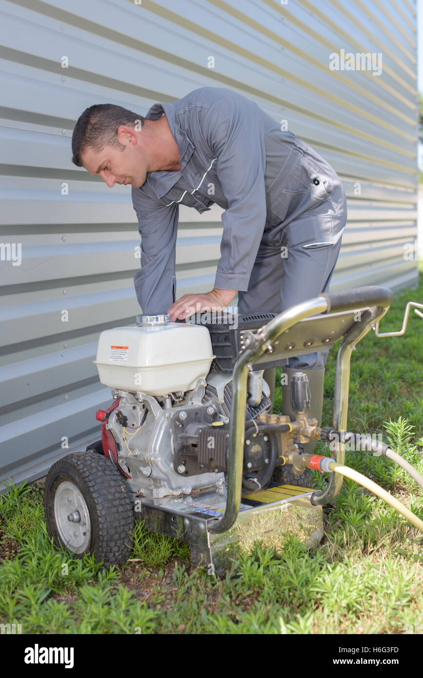 Generator start hi-res stock photography and images - Alamy