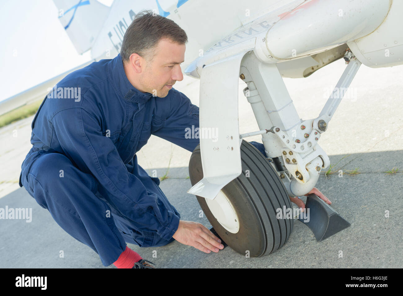 Aircraft stalling hi-res stock photography and images - Alamy