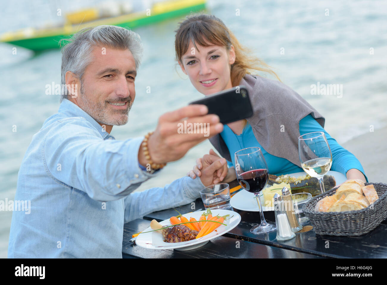Click selfie hi-res stock photography and images - Alamy