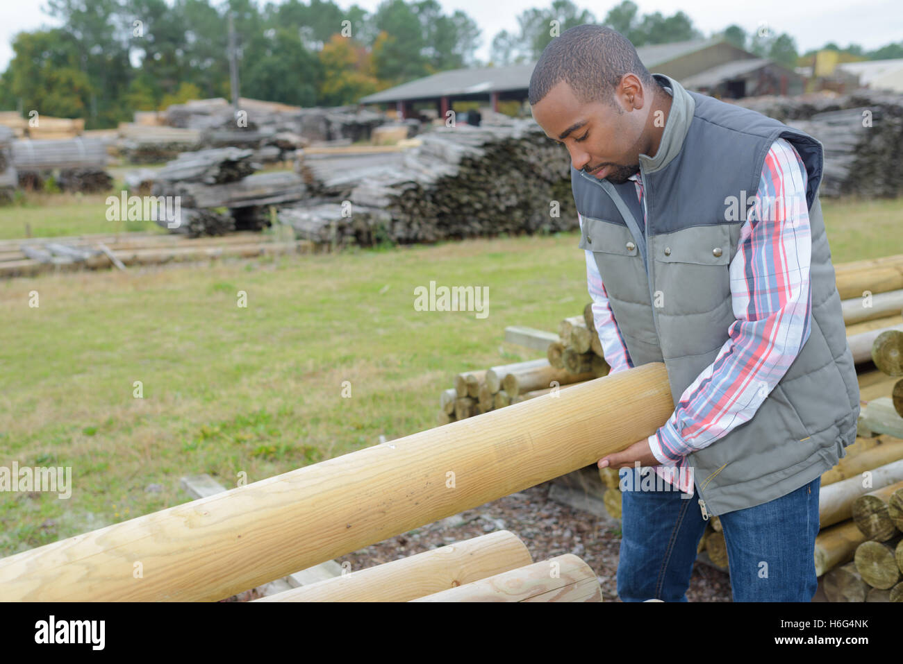 Yard grading hi-res stock photography and images - Alamy