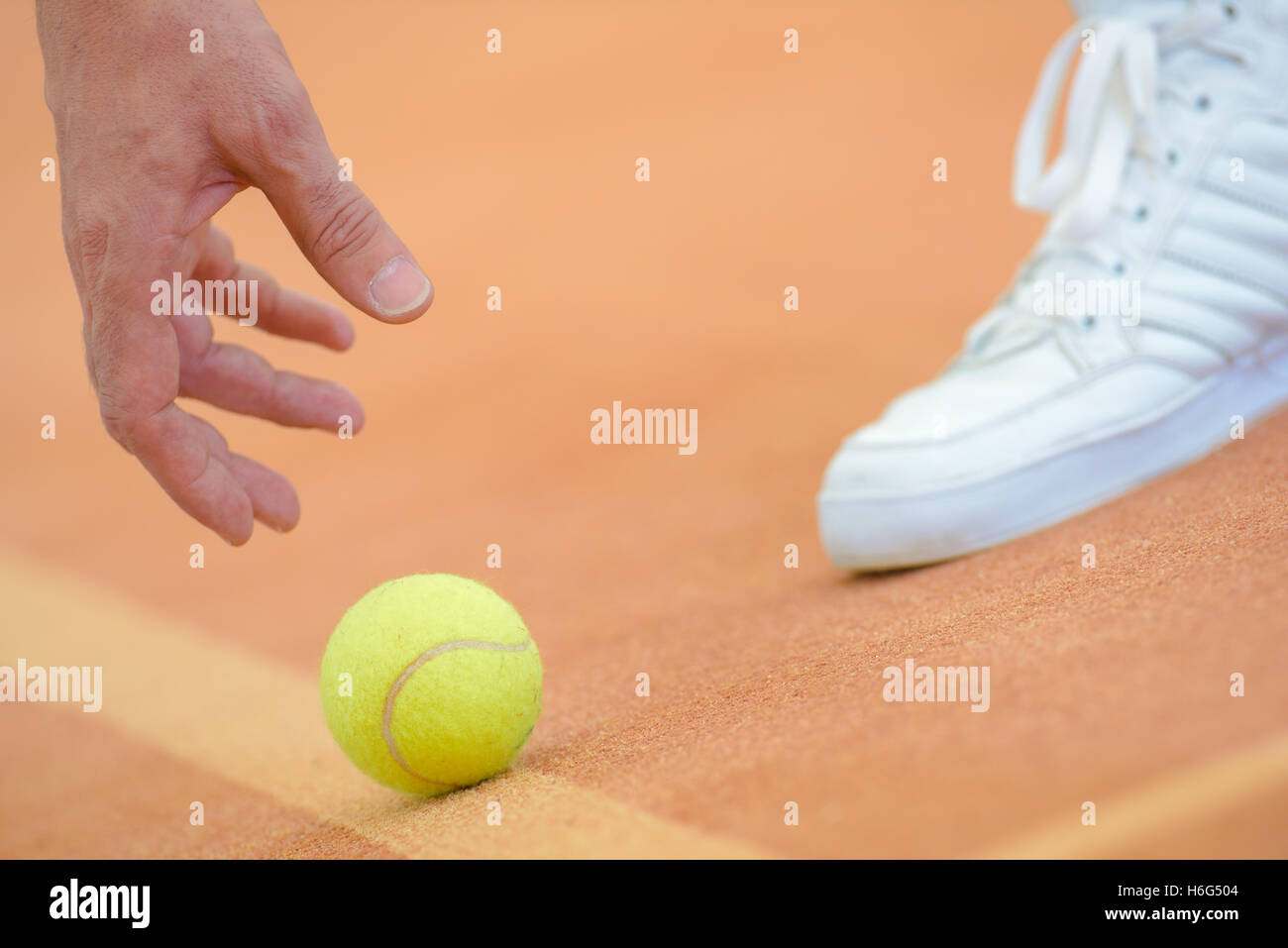 Picking technique hi-res stock photography and images - Alamy