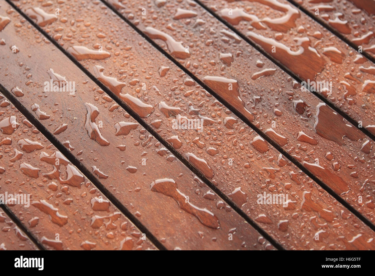 Rain stained building hi-res stock photography and images - Alamy