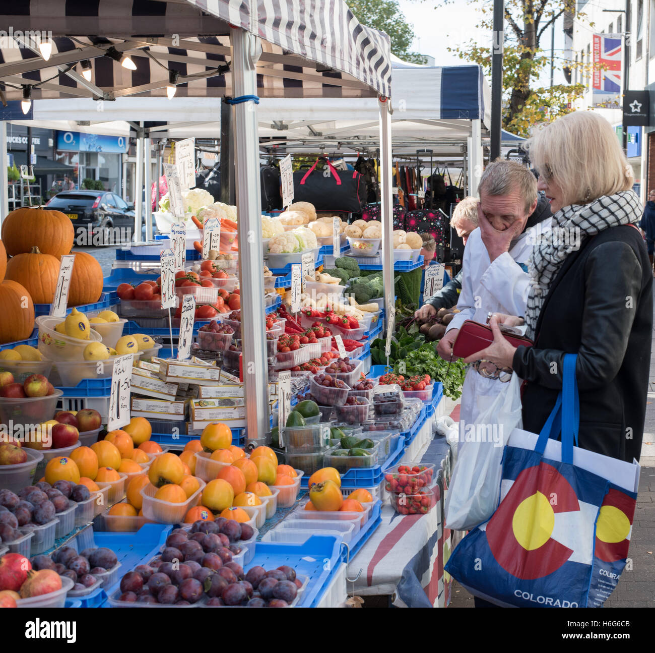Plants street market stall hi-res stock photography and images - Alamy