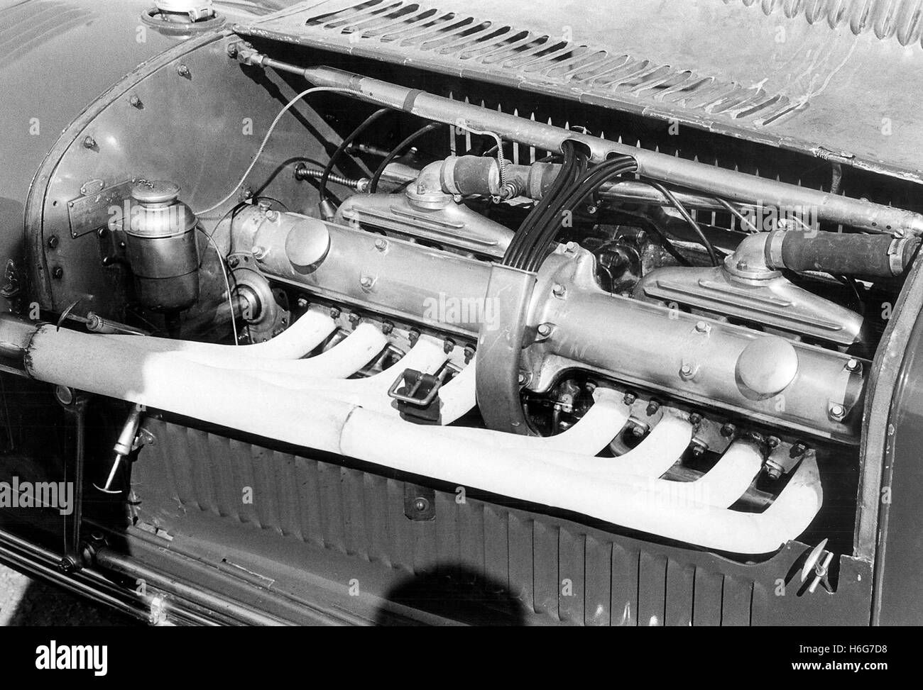Alfa Romeo 8C ENGINE Stock Photo - Alamy