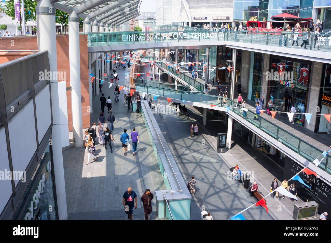 Liverpool one shopping leisure centre hi-res stock photography and ...