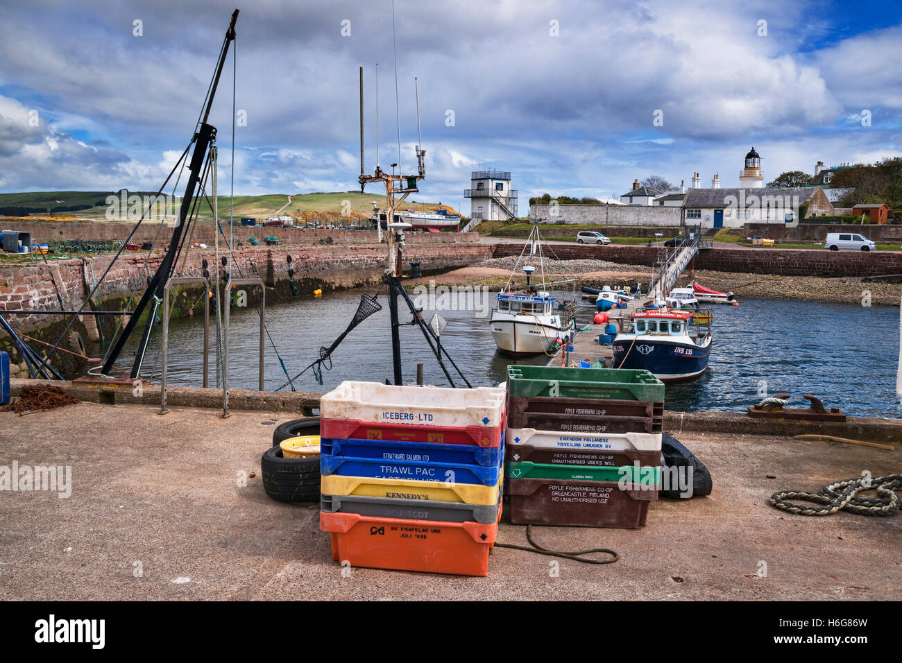 Cromarty harbour hi-res stock photography and images - Alamy