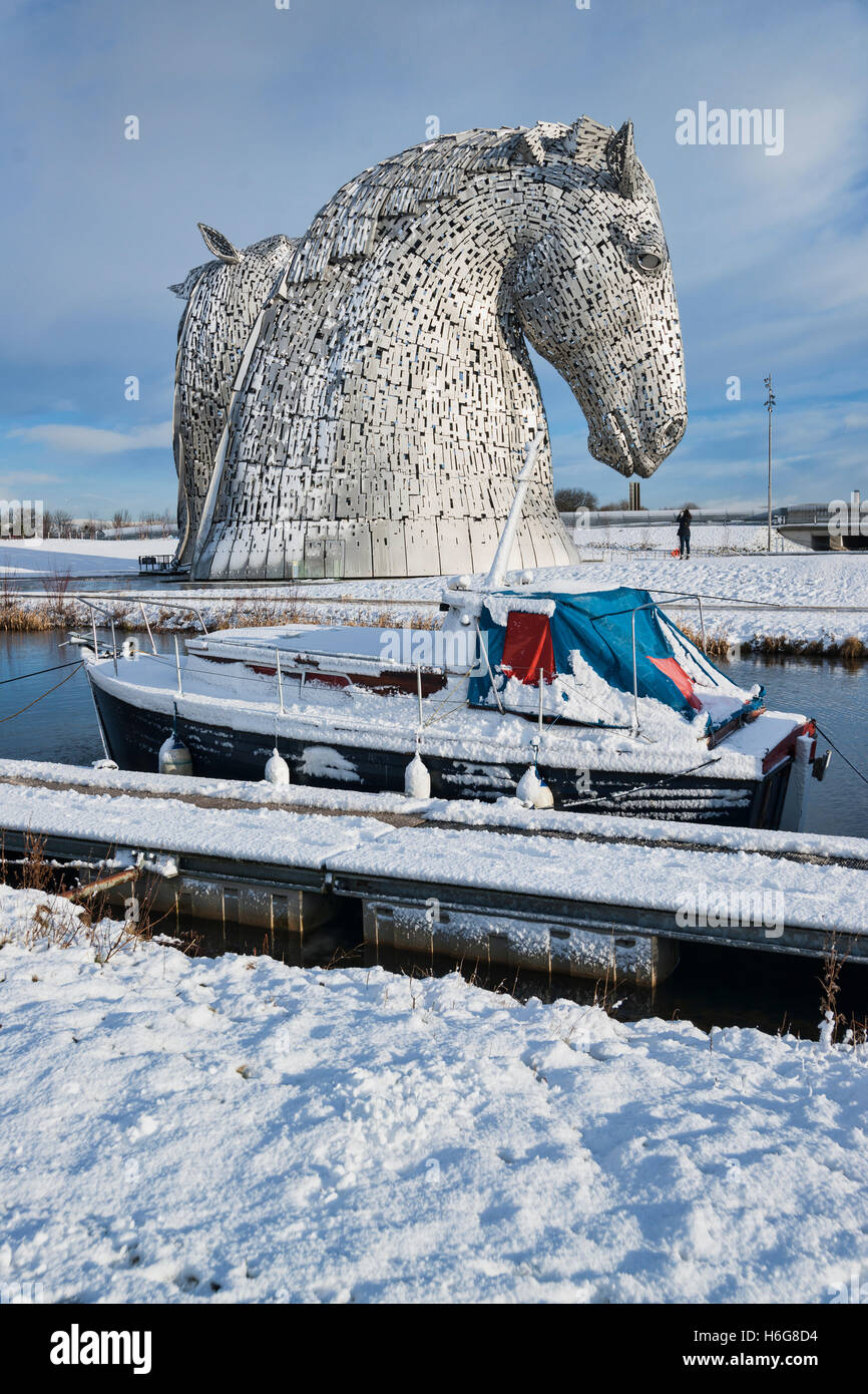 Kelpies in winter snow, Helix Park, Falkirk, Scotland, UK Stock Photo ...