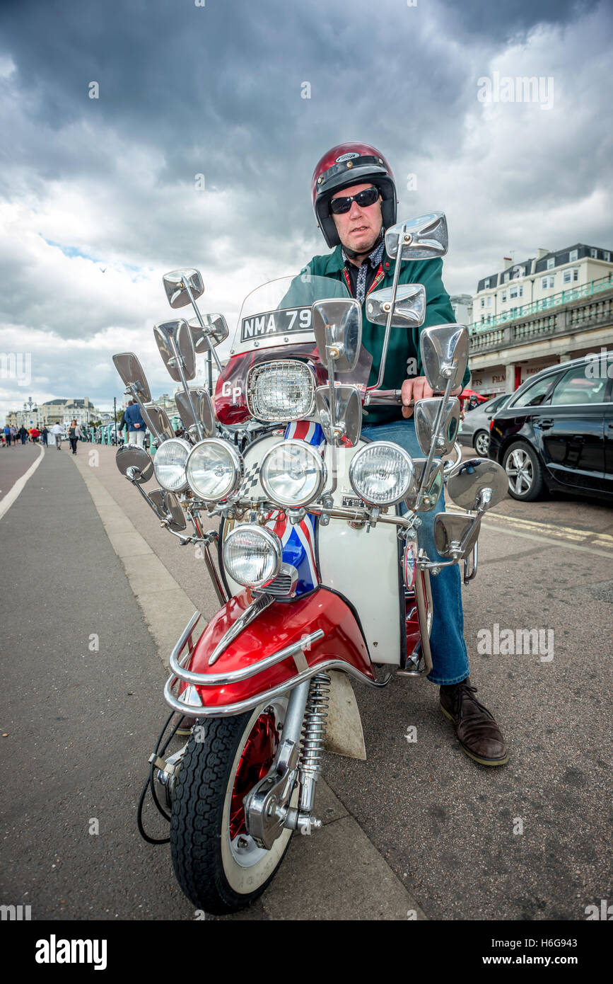 Mods and rockers hi-res stock photography and images - Alamy