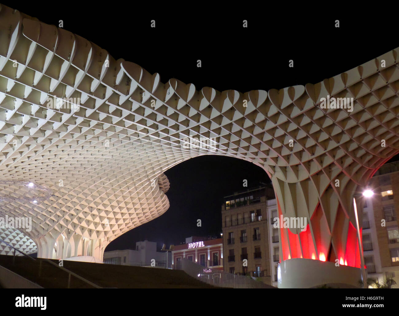 Metropol Parasol at night!! the breathtaking giant wooden structure in ...