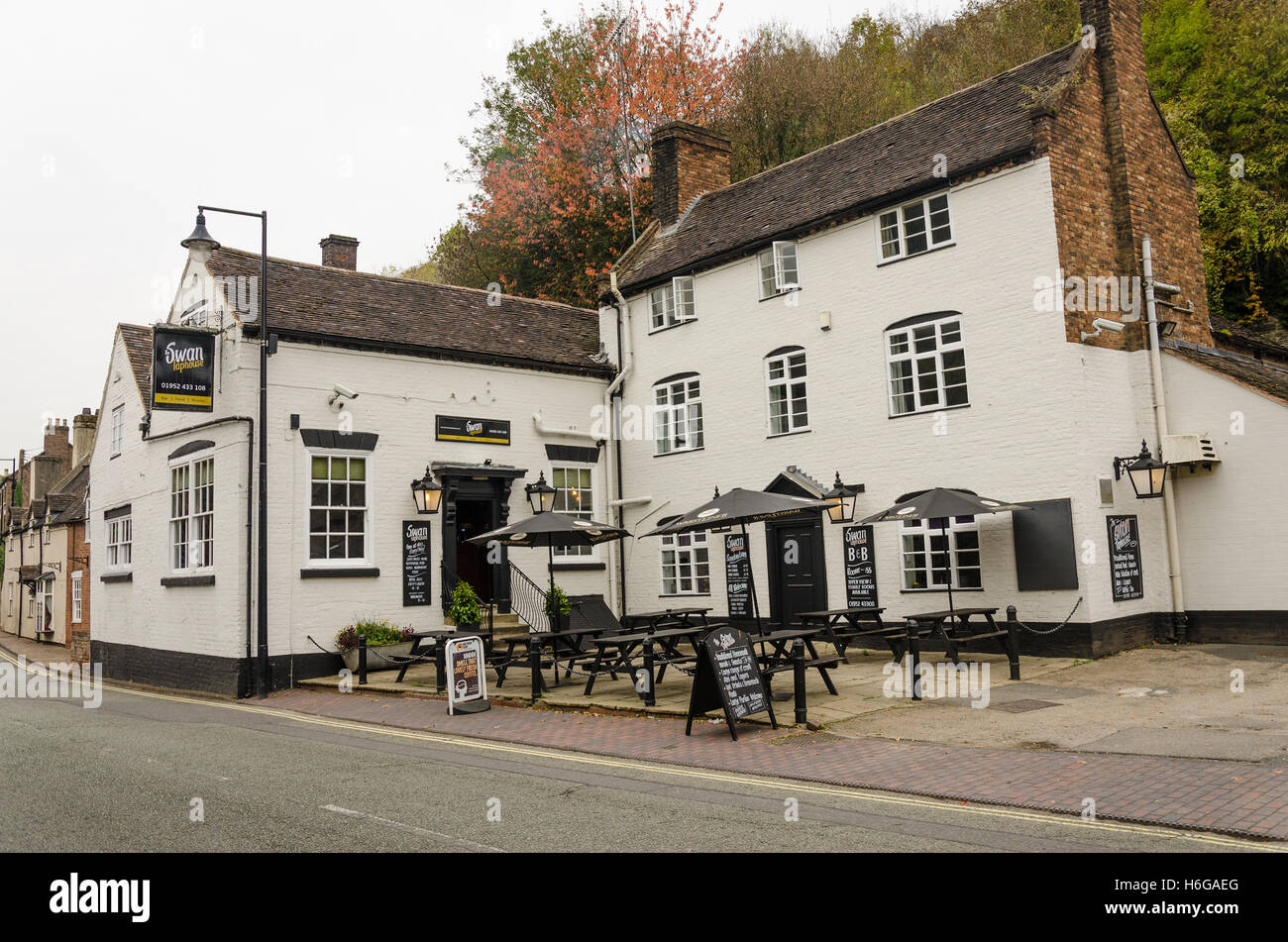 The swan taphouse hi-res stock photography and images - Alamy